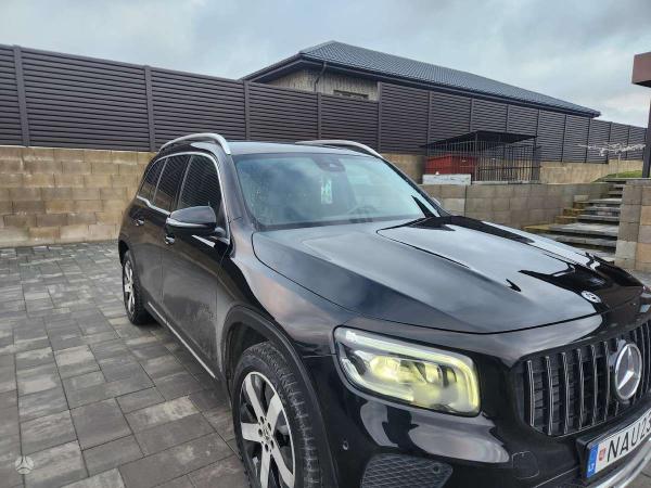 Melns Mercedes-Benz GLB 200 2020 Viļņa, ar dzinēja tilpumu 1.95 L un nobraukumu 252 tūkst. km par 21500 €, foto 3 vietnē AUTOMOTO.COM.LV
