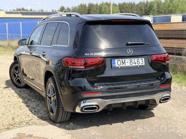 Black Mercedes-Benz GLB 200 2020 in Riga, with an engine capacity of 2.00 L and mileage of 185 thousand km for 24995 €, photo 2 on AUTOMOTO.COM.LV