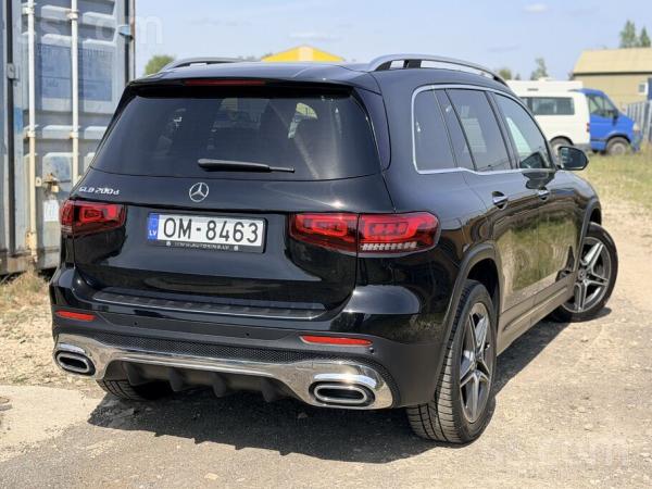 Black Mercedes-Benz GLB 200 2020 in Riga, with an engine capacity of 2.00 L and mileage of 185 thousand km for 24995 €, photo 4 on AUTOMOTO.COM.LV