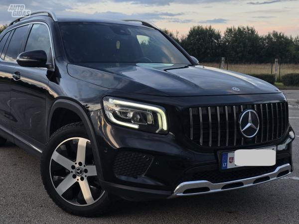 Black Mercedes-Benz GLB 200 2020 in Siauliai, with an engine capacity of 2.00 L and mileage of 262 thousand km for 20000 €, photo 4 on AUTOMOTO.COM.LV