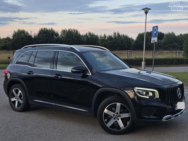 Black Mercedes-Benz GLB 200 2020 in Siauliai, with an engine capacity of 2.00 L and mileage of 262 thousand km for 20000 €, photo 6 on AUTOMOTO.COM.LV