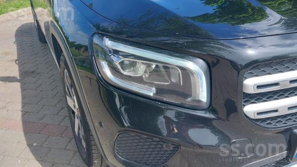 Black Mercedes-Benz GLB 200 2021 in Aluksne, with an engine capacity of 2.00 L and mileage of 0 thousand km for 20500 €, photo 5 on AUTOMOTO.COM.LV
