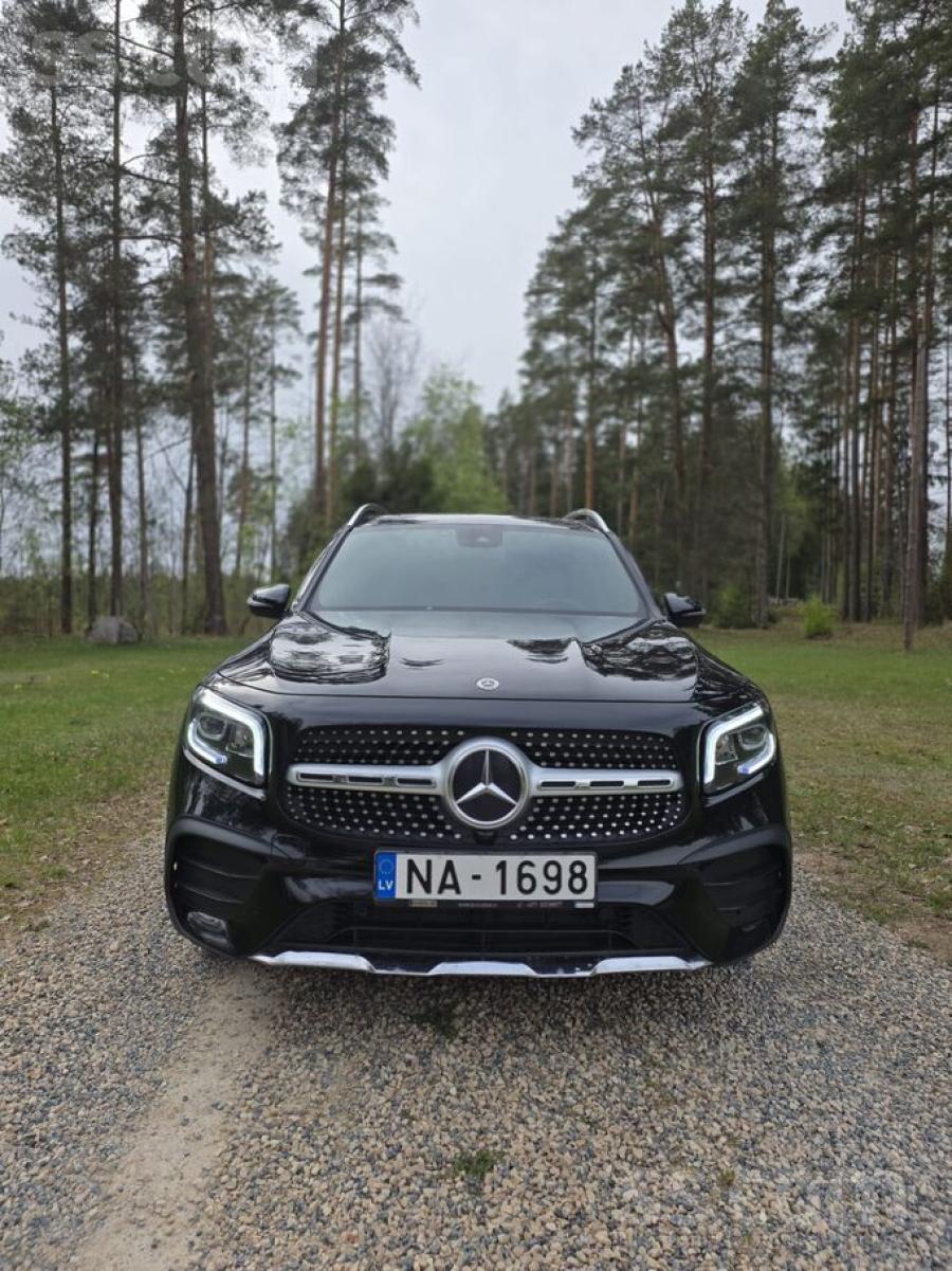 Черный Мерседес GLB 200 2021 в Рига, объемом двигателя 2.00 л и пробегом 132 тыс. км за 25000 €, фото 3 на AUTOMOTO.COM.LV