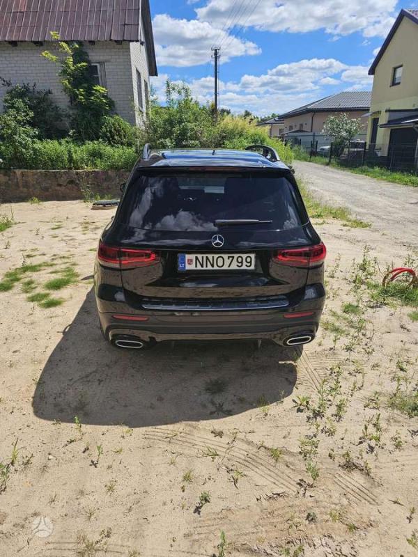 Melns Mercedes-Benz GLB 200 2022 Viļņa, ar dzinēja tilpumu 2.00 L un nobraukumu 305 tūkst. km par 18500 €, foto 4 vietnē AUTOMOTO.COM.LV