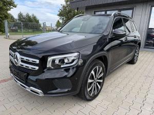Black Mercedes-Benz GLB 200 2022 in Siauliai, with an engine capacity of 1.95 L and mileage of 188 thousand km for 21990 €, photo 3 on AUTOMOTO.COM.LV