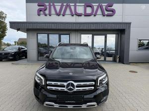 Black Mercedes-Benz GLB 200 2022 in Siauliai, with an engine capacity of 1.95 L and mileage of 188 thousand km for 21990 €, photo 4 on AUTOMOTO.COM.LV