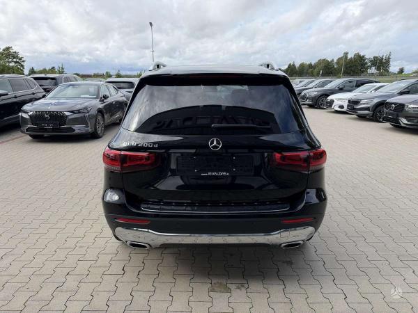 Melns Mercedes-Benz GLB 200 2022 Šauļi, ar dzinēja tilpumu 1.95 L un nobraukumu 188 tūkst. km par 21990 €, foto 10 vietnē AUTOMOTO.COM.LV