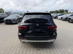 Black Mercedes-Benz GLB 200 2022 in Siauliai, with an engine capacity of 1.95 L and mileage of 188 thousand km for 21990 €, photo 10 on AUTOMOTO.COM.LV