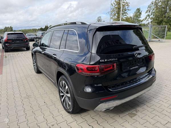 Melns Mercedes-Benz GLB 200 2022 Šauļi, ar dzinēja tilpumu 1.95 L un nobraukumu 188 tūkst. km par 21990 €, foto 11 vietnē AUTOMOTO.COM.LV