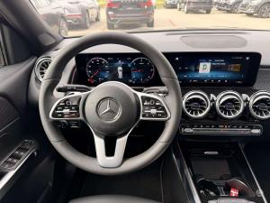 Black Mercedes-Benz GLB 200 2022 in Siauliai, with an engine capacity of 1.95 L and mileage of 188 thousand km for 21990 €, photo 17 on AUTOMOTO.COM.LV