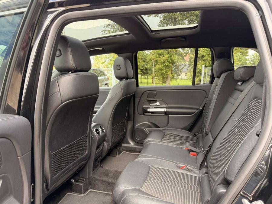 Black Mercedes-Benz GLB 200 2022 in Siauliai, with an engine capacity of 1.95 L and mileage of 188 thousand km for 21990 €, photo 18 on AUTOMOTO.COM.LV