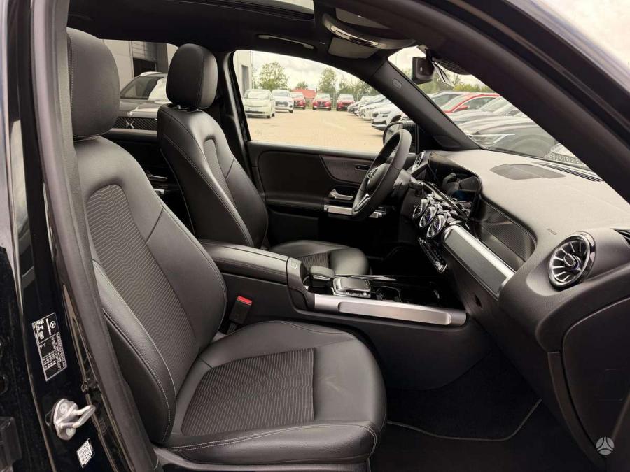 Black Mercedes-Benz GLB 200 2022 in Siauliai, with an engine capacity of 1.95 L and mileage of 188 thousand km for 21990 €, photo 20 on AUTOMOTO.COM.LV