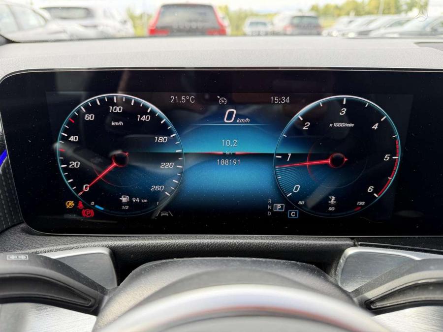 Black Mercedes-Benz GLB 200 2022 in Siauliai, with an engine capacity of 1.95 L and mileage of 188 thousand km for 21990 €, photo 22 on AUTOMOTO.COM.LV