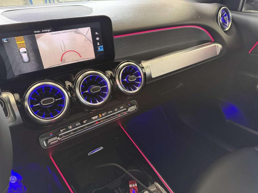 Black Mercedes-Benz GLB 200 2022 in Siauliai, with an engine capacity of 1.95 L and mileage of 188 thousand km for 21990 €, photo 32 on AUTOMOTO.COM.LV