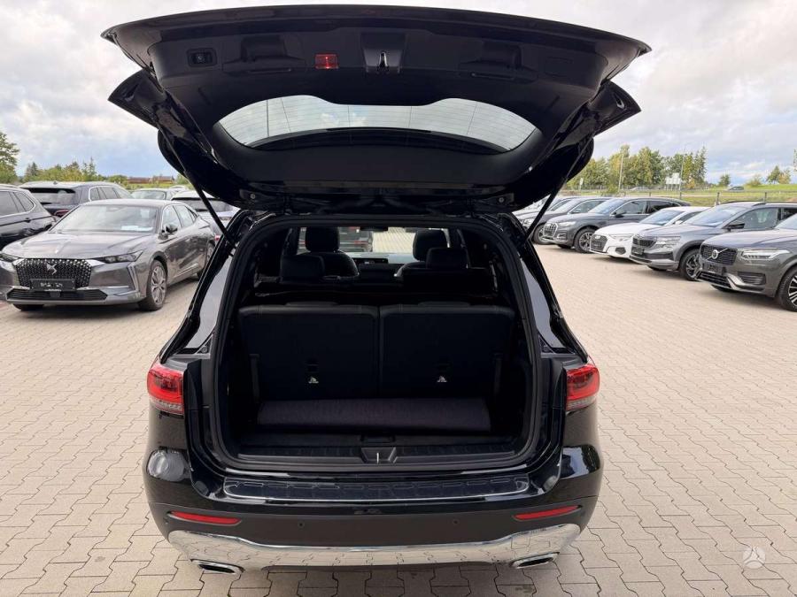 Black Mercedes-Benz GLB 200 2022 in Siauliai, with an engine capacity of 1.95 L and mileage of 188 thousand km for 21990 €, photo 36 on AUTOMOTO.COM.LV