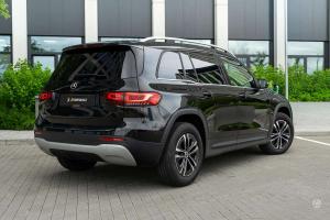 Black Mercedes-Benz GLB 200 2023 in Vilnius, with an engine capacity of 1.95 L and mileage of 28 thousand km for 31900 €, photo 7 on AUTOMOTO.COM.LV