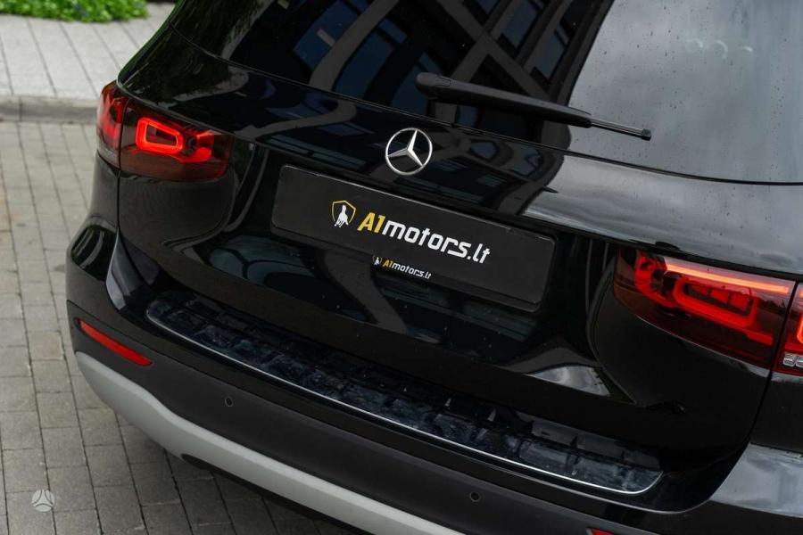 Black Mercedes-Benz GLB 200 2023 in Vilnius, with an engine capacity of 1.95 L and mileage of 28 thousand km for 31900 €, photo 10 on AUTOMOTO.COM.LV