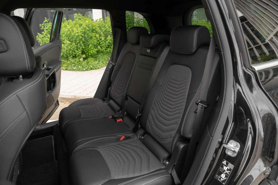 Black Mercedes-Benz GLB 200 2023 in Vilnius, with an engine capacity of 1.95 L and mileage of 28 thousand km for 31900 €, photo 19 on AUTOMOTO.COM.LV