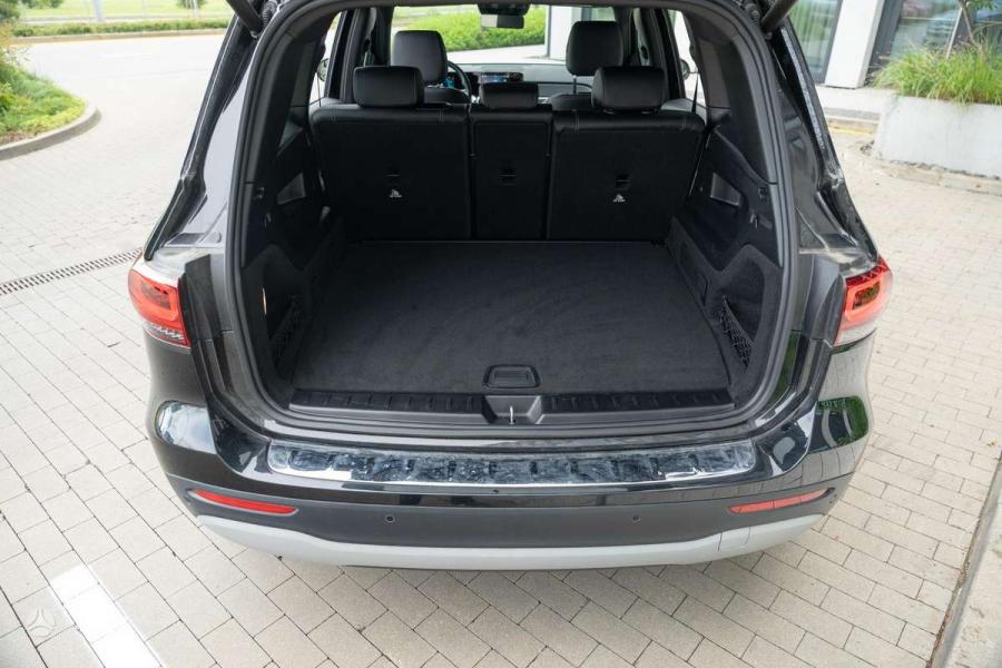 Black Mercedes-Benz GLB 200 2023 in Vilnius, with an engine capacity of 1.95 L and mileage of 28 thousand km for 31900 €, photo 22 on AUTOMOTO.COM.LV
