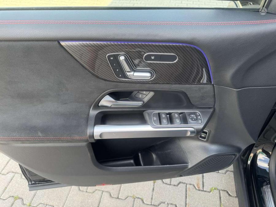 Melns Mercedes-Benz GLB 200 2023 Kauņa, ar dzinēja tilpumu 2.00 L un nobraukumu 241 tūkst. km par 25500 €, foto 28 vietnē AUTOMOTO.COM.LV