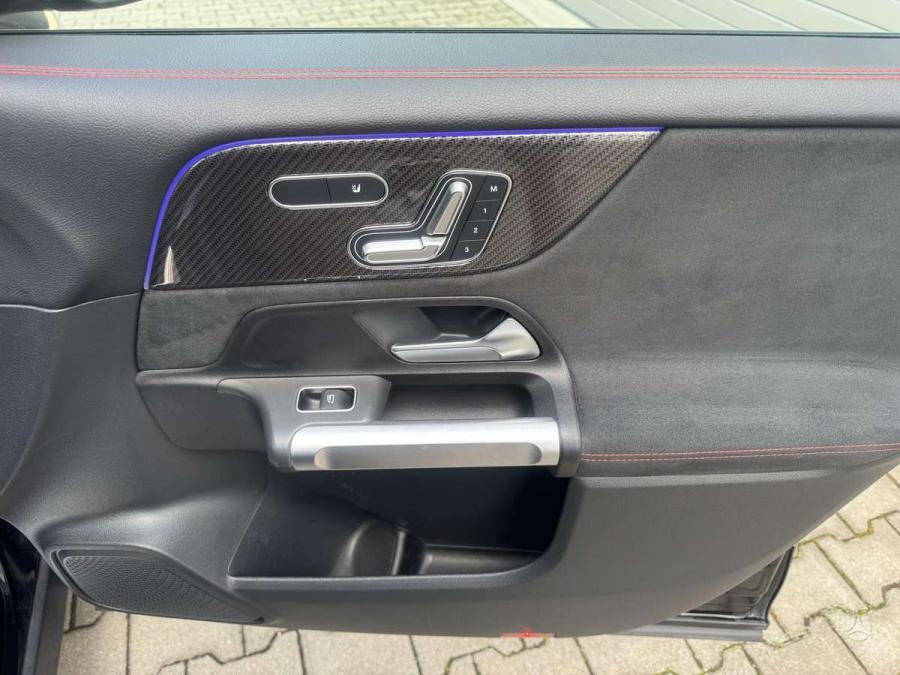 Melns Mercedes-Benz GLB 200 2023 Kauņa, ar dzinēja tilpumu 2.00 L un nobraukumu 241 tūkst. km par 25500 €, foto 29 vietnē AUTOMOTO.COM.LV