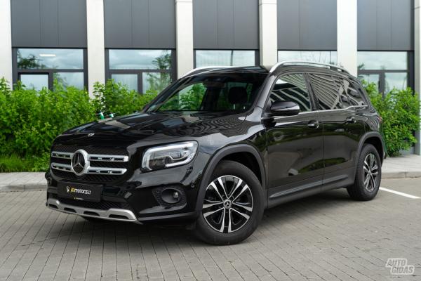 Melns Mercedes-Benz GLB 200 2023 Viļņa, ar dzinēja tilpumu 2.00 L un nobraukumu 28 tūkst. km par 31900 €, foto 1 vietnē AUTOMOTO.COM.LV