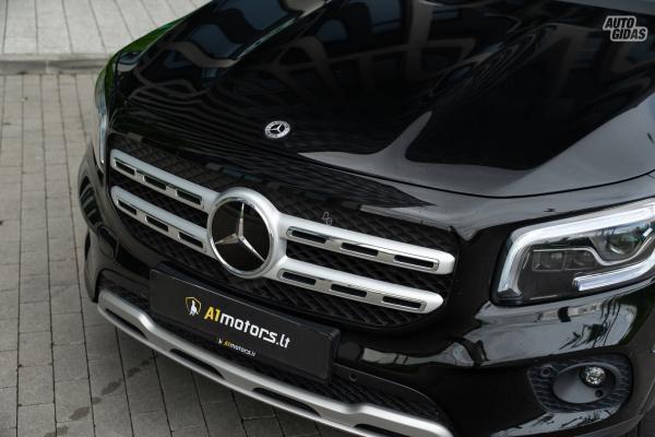 Melns Mercedes-Benz GLB 200 2023 Viļņa, ar dzinēja tilpumu 2.00 L un nobraukumu 28 tūkst. km par 31900 €, foto 4 vietnē AUTOMOTO.COM.LV