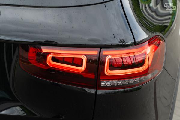 Melns Mercedes-Benz GLB 200 2023 Viļņa, ar dzinēja tilpumu 2.00 L un nobraukumu 28 tūkst. km par 31900 €, foto 10 vietnē AUTOMOTO.COM.LV
