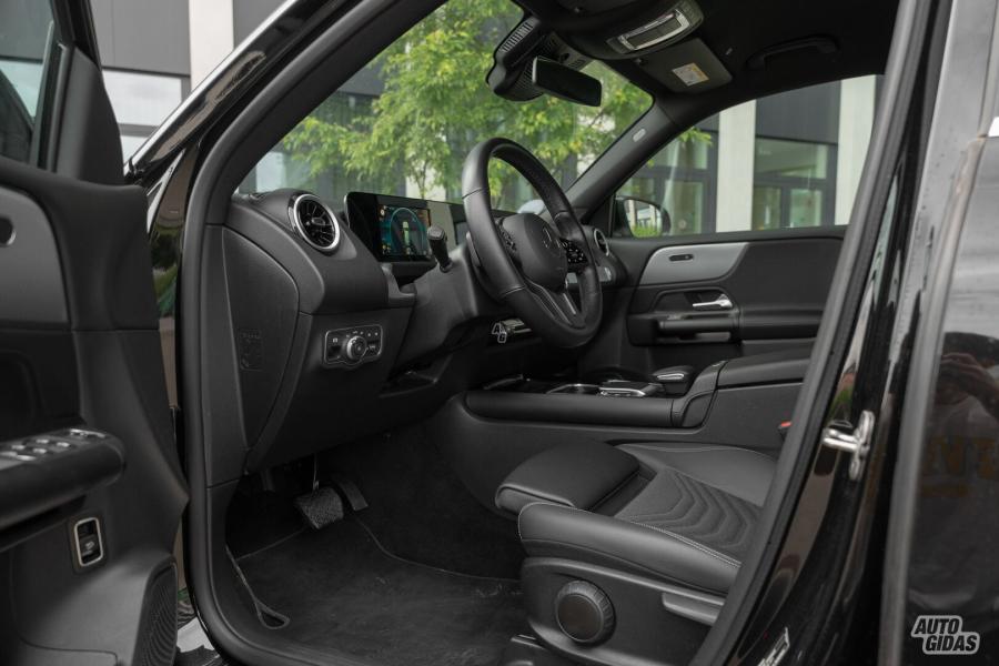 Black Mercedes-Benz GLB 200 2023 in Vilnius, with an engine capacity of 2.00 L and mileage of 28 thousand km for 31900 €, photo 15 on AUTOMOTO.COM.LV