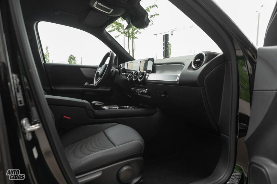 Black Mercedes-Benz GLB 200 2023 in Vilnius, with an engine capacity of 2.00 L and mileage of 28 thousand km for 31900 €, photo 21 on AUTOMOTO.COM.LV