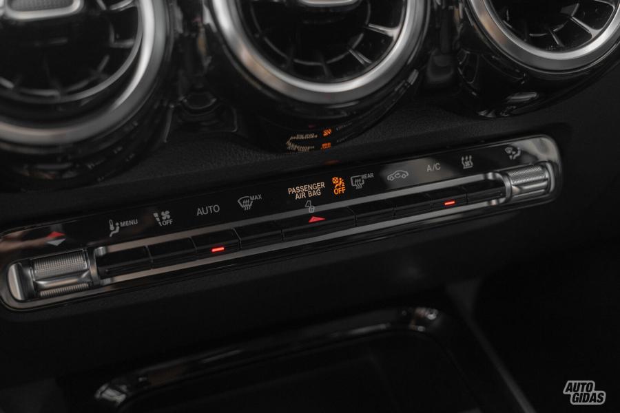 Black Mercedes-Benz GLB 200 2023 in Vilnius, with an engine capacity of 2.00 L and mileage of 28 thousand km for 31900 €, photo 31 on AUTOMOTO.COM.LV