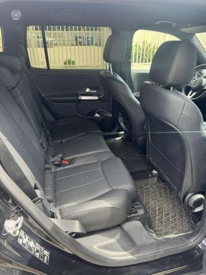 Melns Mercedes-Benz GLB 200 2023 Panevēža, ar dzinēja tilpumu 1.95 L un nobraukumu 40 tūkst. km par 27700 €, foto 8 vietnē AUTOMOTO.COM.LV