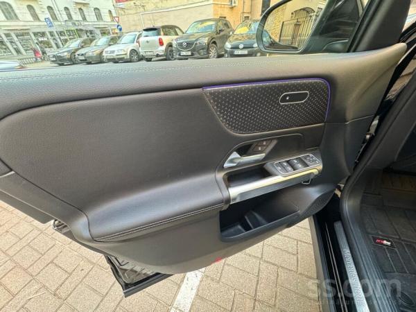 Black Mercedes-Benz GLB 200 2024 in Riga, with an engine capacity of 2.00 L and mileage of 79 thousand km for 31900 €, photo 8 on AUTOMOTO.COM.LV