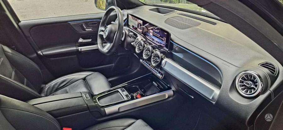 Melns Mercedes-Benz GLB 200 2024 Tauragė, ar dzinēja tilpumu 1.95 L un nobraukumu 200 tūkst. km par 24900 €, foto 33 vietnē AUTOMOTO.COM.LV
