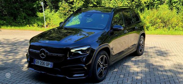 Black Mercedes-Benz GLB 200 2024 in Taurage, with an engine capacity of 1.95 L and mileage of 200 thousand km for 24500 €, photo 1 on AUTOMOTO.COM.LV