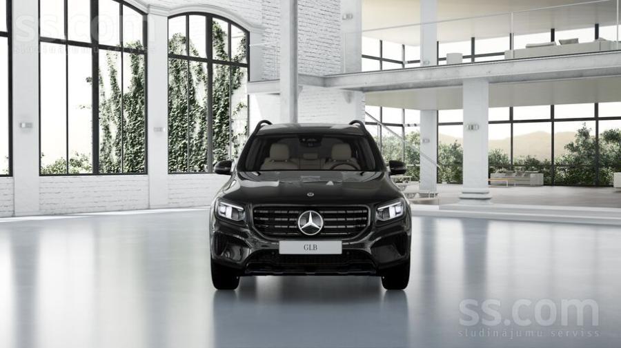 Black Mercedes-Benz GLB 200 2026 in Riga, with an engine capacity of 1.40 L and mileage of 10 thousand km for 43900 €, photo 3 on AUTOMOTO.COM.LV