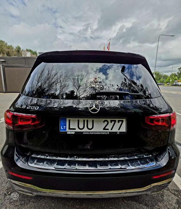 Melns Mercedes-Benz GLB 200 2020 Viļņa, ar dzinēja tilpumu 1.33 L un nobraukumu 55 tūkst. km par 31900 €, foto 7 vietnē AUTOMOTO.COM.LV