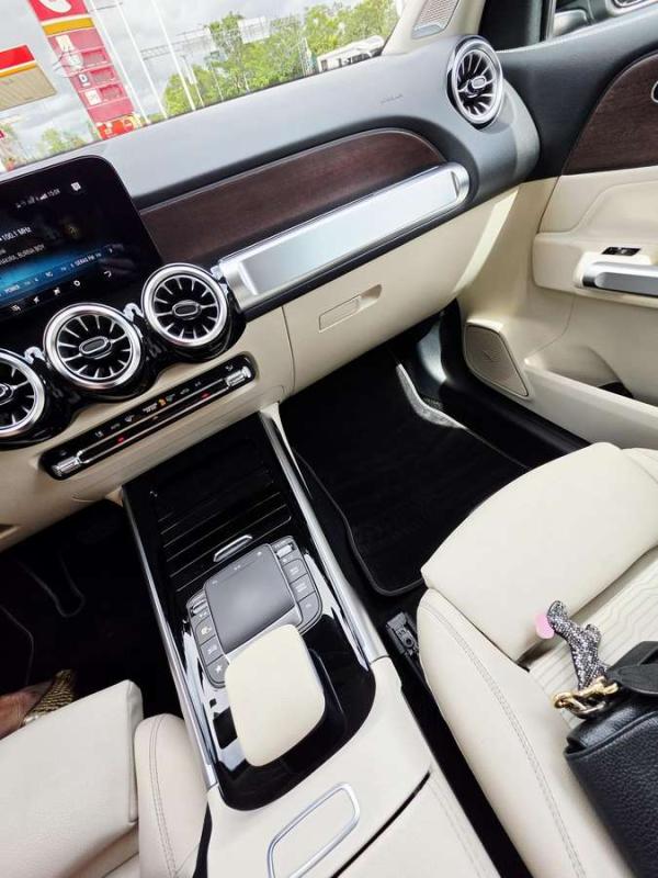 Melns Mercedes-Benz GLB 200 2020 Viļņa, ar dzinēja tilpumu 1.33 L un nobraukumu 55 tūkst. km par 31900 €, foto 9 vietnē AUTOMOTO.COM.LV