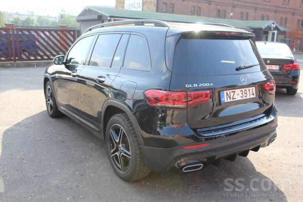 Melns Mercedes-Benz GLB 200 2020 Liepāja, ar dzinēja tilpumu 2.00 L un nobraukumu 358 tūkst. km par 20250 €, foto 3 vietnē AUTOMOTO.COM.LV