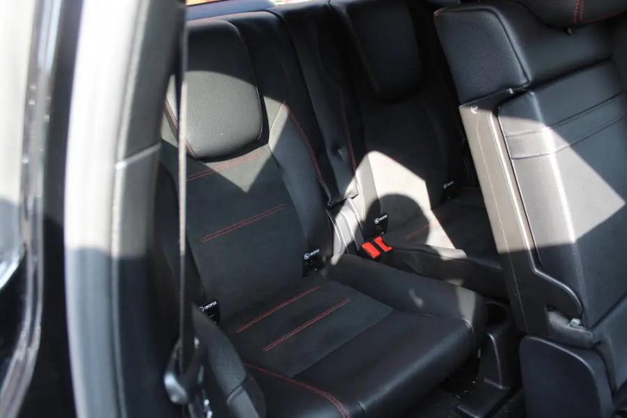Melns Mercedes-Benz GLB 200 2020 Liepāja, ar dzinēja tilpumu 2.00 L un nobraukumu 358 tūkst. km par 20250 €, foto 10 vietnē AUTOMOTO.COM.LV