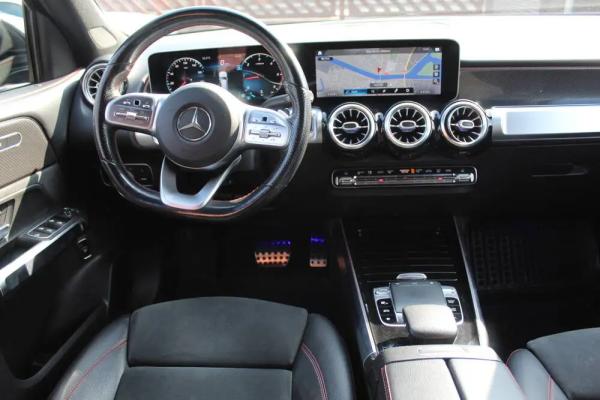 Melns Mercedes-Benz GLB 200 2020 Liepāja, ar dzinēja tilpumu 2.00 L un nobraukumu 358 tūkst. km par 20250 €, foto 11 vietnē AUTOMOTO.COM.LV