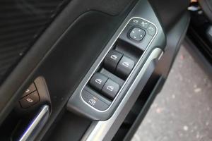 Melns Mercedes-Benz GLB 200 2020 Liepāja, ar dzinēja tilpumu 2.00 L un nobraukumu 358 tūkst. km par 20250 €, foto 12 vietnē AUTOMOTO.COM.LV