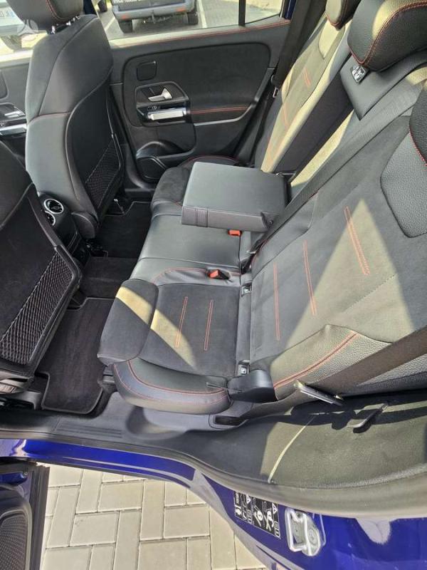 Blue Mercedes-Benz GLB 200 2022 in Taurage, with an engine capacity of 1.95 L and mileage of 0 thousand km for 19800 €, photo 6 on AUTOMOTO.COM.LV