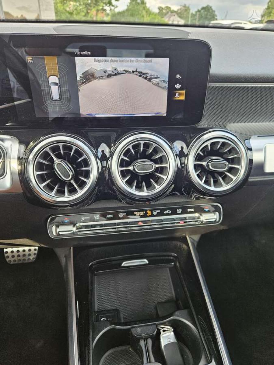 Zils Mercedes-Benz GLB 200 2022 Tauragė, ar dzinēja tilpumu 1.95 L un nobraukumu 0 tūkst. km par 19800 €, foto 9 vietnē AUTOMOTO.COM.LV