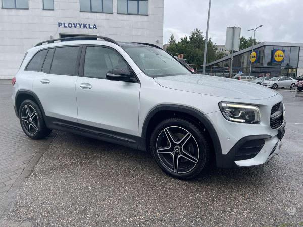 Grey Mercedes-Benz GLB 200 2020 in Kaunas, with an engine capacity of 1.33 L and mileage of 193 thousand km for 15950 €, photo 2 on AUTOMOTO.COM.LV