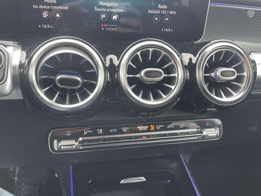 Pelēks Mercedes-Benz GLB 200 2020 Kauņa, ar dzinēja tilpumu 1.33 L un nobraukumu 193 tūkst. km par 15950 €, foto 22 vietnē AUTOMOTO.COM.LV