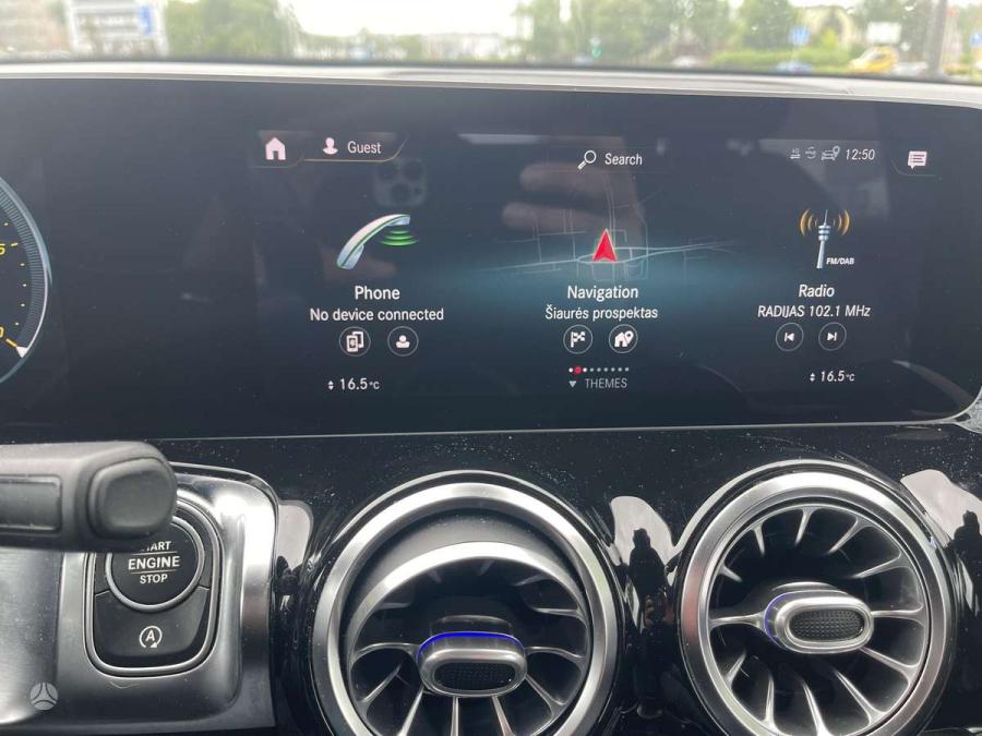 Pelēks Mercedes-Benz GLB 200 2020 Kauņa, ar dzinēja tilpumu 1.33 L un nobraukumu 193 tūkst. km par 15950 €, foto 24 vietnē AUTOMOTO.COM.LV