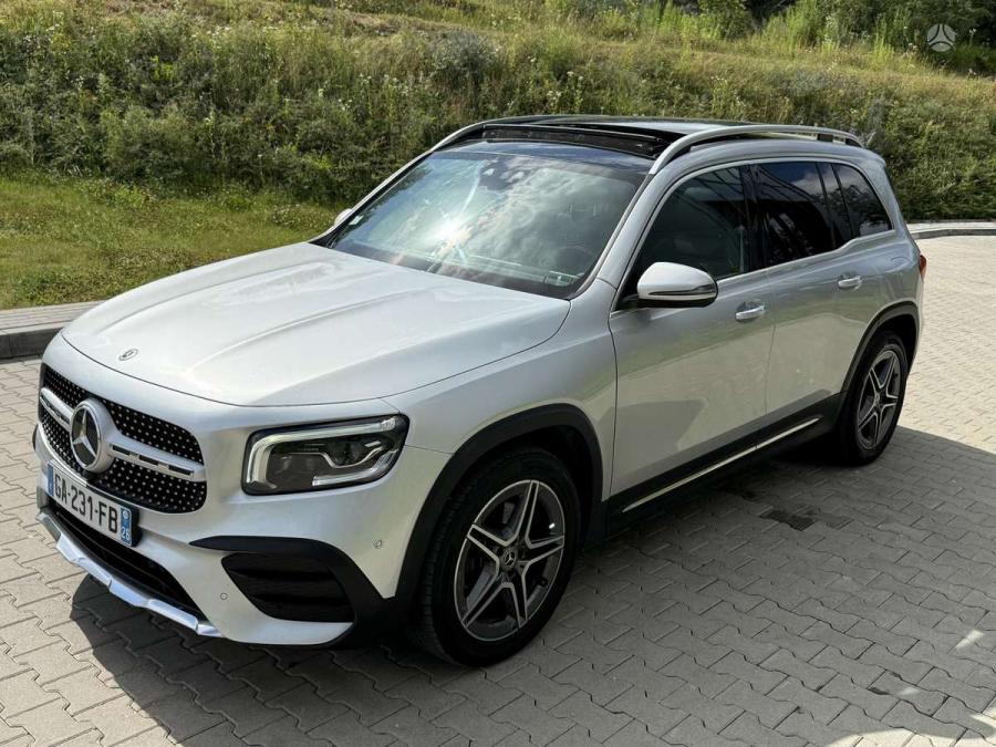 Pelēks Mercedes-Benz GLB 200 2021 Viļņa, ar dzinēja tilpumu 2.00 L un nobraukumu 300 tūkst. km par 18300 €, foto 4 vietnē AUTOMOTO.COM.LV