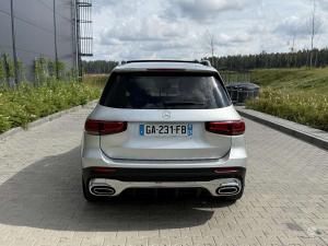 Pelēks Mercedes-Benz GLB 200 2021 Viļņa, ar dzinēja tilpumu 2.00 L un nobraukumu 300 tūkst. km par 18300 €, foto 6 vietnē AUTOMOTO.COM.LV