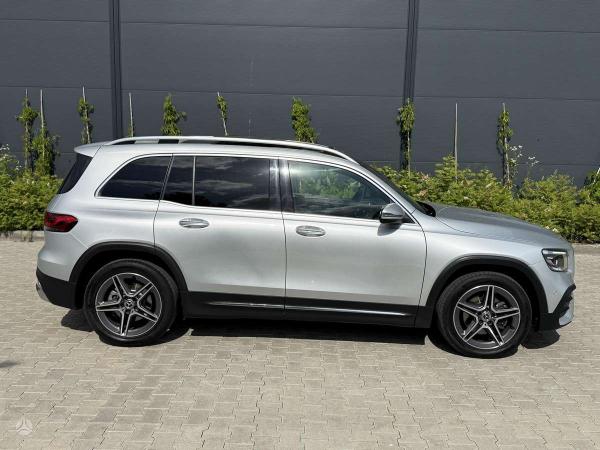 Pelēks Mercedes-Benz GLB 200 2021 Viļņa, ar dzinēja tilpumu 2.00 L un nobraukumu 300 tūkst. km par 18300 €, foto 6 vietnē AUTOMOTO.COM.LV
